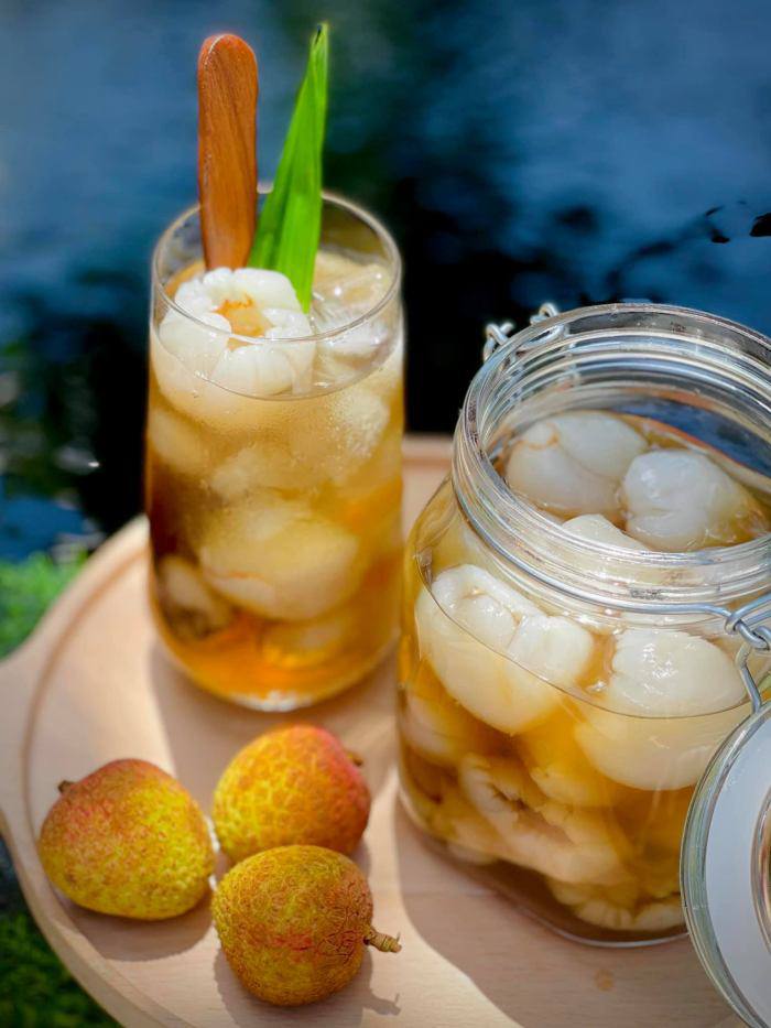 PREPARATION FOR LYCHEE EXPORT SEASON